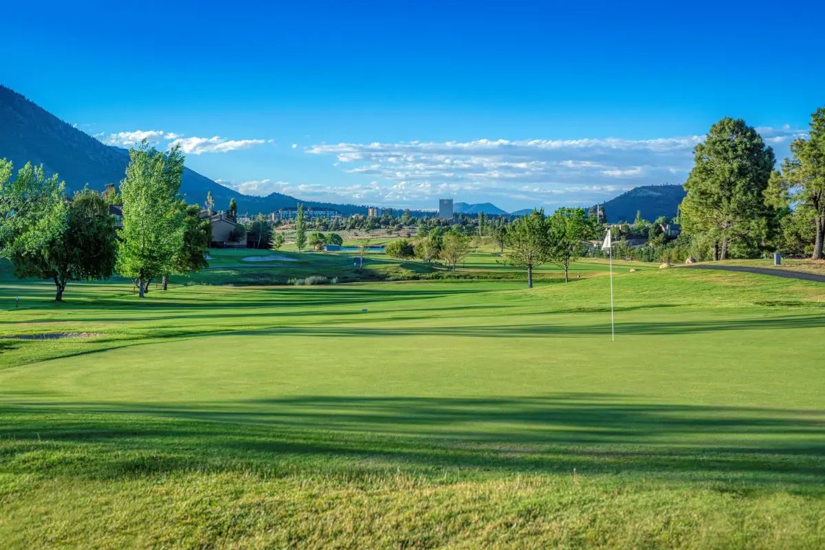 The 6 BEST public & private golf courses in Flagstaff!